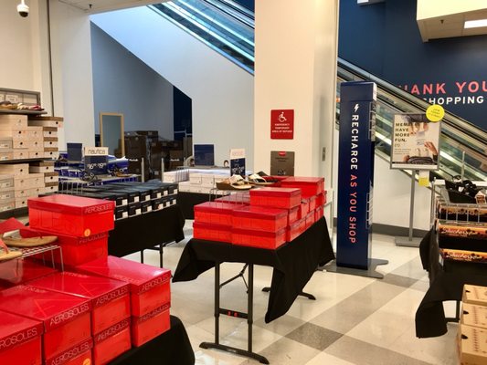 MARSHALLS - 63 Photos & 64 Reviews - Department Stores - 600 N Michigan ...