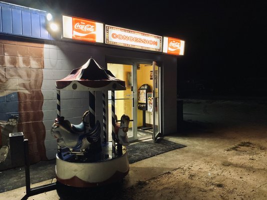 OCALA DRIVE-IN - 60 Photos & 52 Reviews - 4850 S Pine Ave, Ocala ...