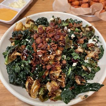 TRULAND BURGERS & GREENS - Updated June 2024 - 424 Photos & 533 Reviews ...