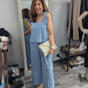 AMYS BOUTIQUE Updated January 2025 35 Photos 11 Reviews 337 Jackson Ave. Syosset New York Women s Clothing Phone Number Yelp