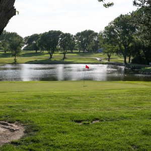 LAKE SHAWNEE GOLF COURSE - Updated October 2025 - 10 Photos - 4141 SE ...
