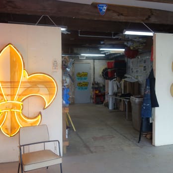 ROADHOUSE RELICS - Updated October 2025 - 71 Photos & 13 Reviews - 1720 ...