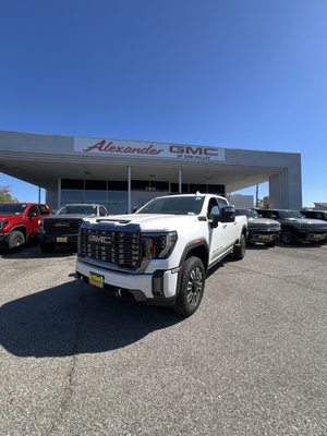 ALEXANDER GMC - Updated December 2025 - 137 Photos & 406 Reviews - 2100 ...