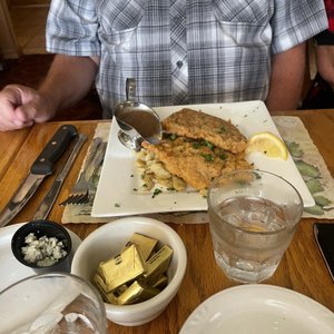 CHATTERS BAR AND GRILL - Updated November 2025 - 109 Main St, Kewaskum ...