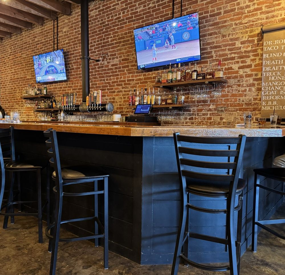 THE STOCKROOM - Updated September 2025 - 17 Photos & 19 Reviews - 226 ...