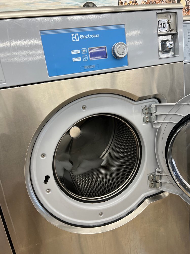 SUPREME CLEAN LAUNDRY - Updated February 2025 - 22 Photos & 68 Reviews ...