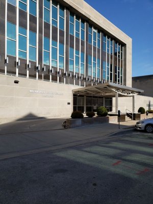 MILWAUKEE PUBLIC LIBRARY - Updated January 2025 - 137 Photos & 31 ...