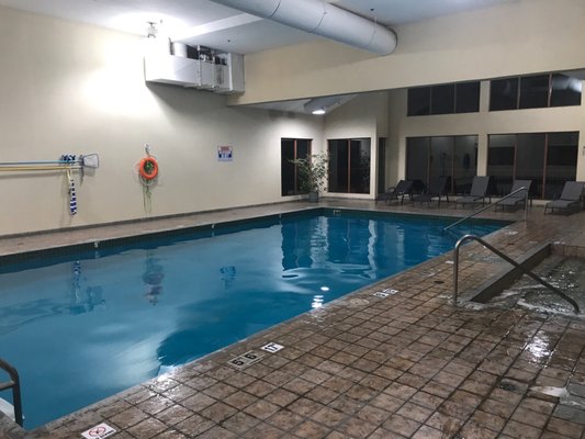 HOLIDAY INN HOTEL & SUITES OSOYOOS - Updated September 2024 - 14 Photos ...