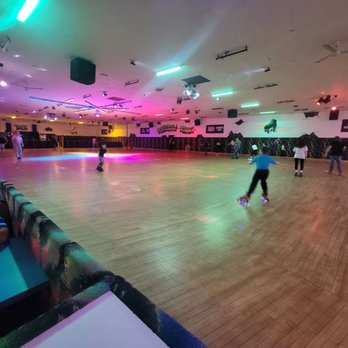 RAINBOW RINK SKATING & ENTERTAINMENT CENTER - Updated October 2025 - 44 ...