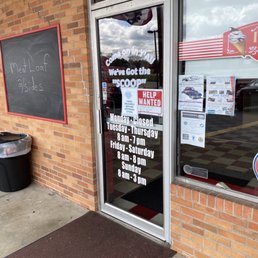 HILLVIEW FAMILY DINER & ICE CREAM - Updated March 2025 - 129 Photos ...