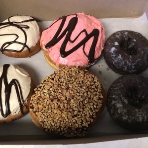 SANDY’S DONUT HOUSE - Updated June 2024 - 29 Photos & 40 Reviews - 2040 ...