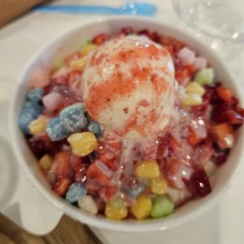 SNOWTIME - Updated August 2024 - 365 Photos & 170 Reviews - 715 W ...