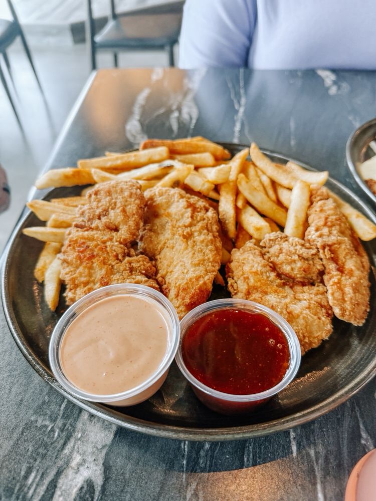 THE STATION BAR - Updated January 2026 - 33 Photos & 26 Reviews - 12283 ...