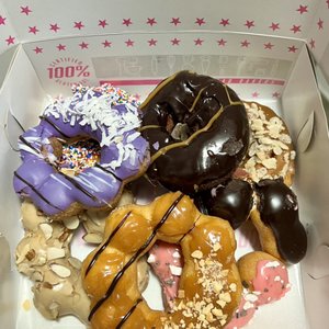 BAD BAKERS - ROSEVILLE - 712 Photos & 577 Reviews - 1420 E Roseville ...