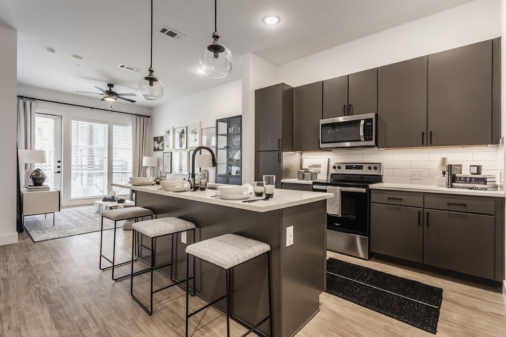 SURREALTY LOCATING - Updated July 2025 - Contact Agent - 5 Cowboys Way ...