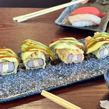 SAKURA 17 - Updated August 2025 - 28 Photos & 30 Reviews - 597 S Dixie ...