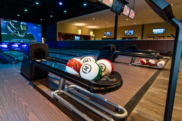 MAIN EVENT THORNTON - 26 Photos & 89 Reviews - 580 E 144th Ave ...