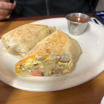 HAPPY DINER - Updated March 2025 - 645 Photos & 557 Reviews - 617 S ...