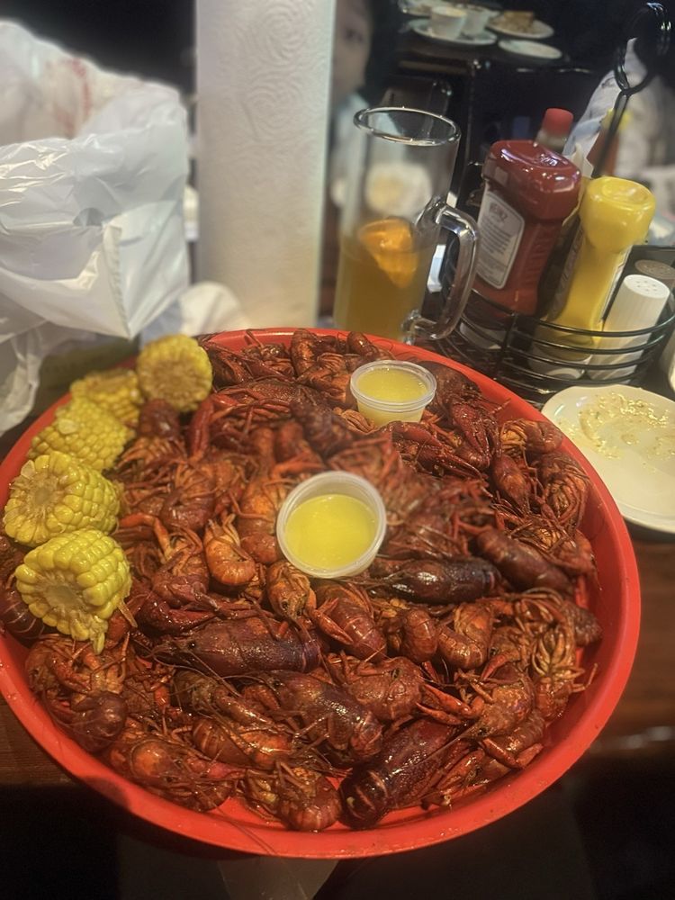 TAILGATOR’S PUB & GRILL - Updated January 2026 - 136 Photos & 262 ...