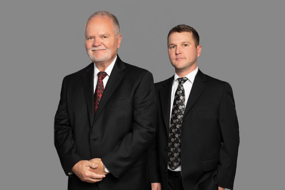 LAW OFFICE OF ROBERT E. RAESZ, JR. - Updated October 2025 - 902 Rio ...