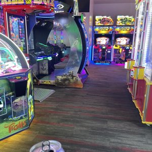 TOWER LANES ENTERTAINMENT CENTER - 63 Photos & 107 Reviews - Bowling ...