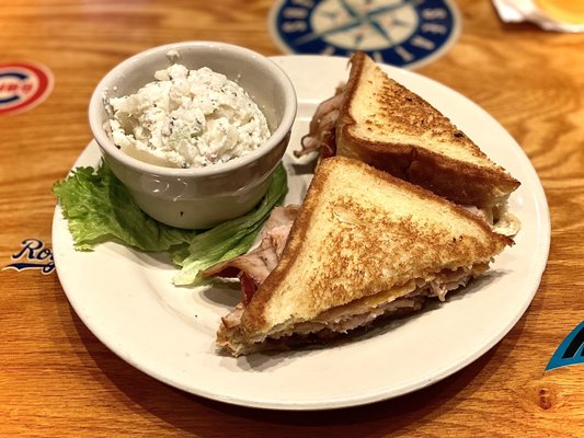 AJ GATORS SPORTS BAR & GRILL - Updated September 2024 - 134 Photos ...