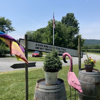 TWO TWISTED POSTS WINERY - Updated June 2025 - 127 Photos & 79 Reviews ...