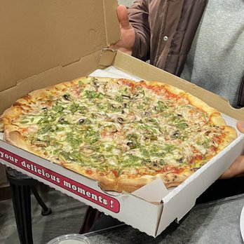 COLOSSEUM NEW YORK PIZZA - 1018 Photos & 1319 Reviews - 761 E Capitol ...