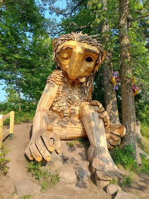 DAMBO TROLLS PROJECT 412 - Updated August 2025 - 22 Photos - 806 Summit ...