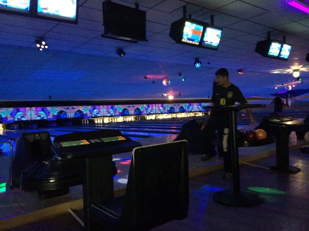 AMITY BOWL - Updated May 2025 - 15 Photos & 24 Reviews - 30 Selden St ...