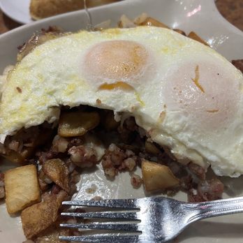 MAPLE HOUSE CAFÉ - Updated December 2025 - 109 Photos & 225 Reviews ...