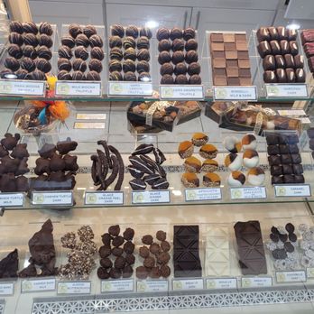 BIRNN CHOCOLATES - Updated December 2025 - 16 Photos & 24 Reviews - 314 ...