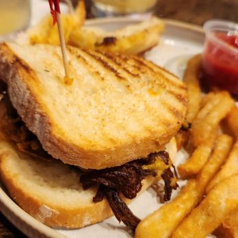 THE SNEAKY BEAGLE - Updated May 2025 - 272 Photos & 249 Reviews - 5040 ...