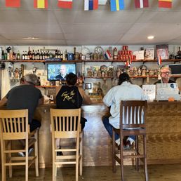 HENK’S EUROPEAN DELI & BLACK FOREST BAKERY - Updated April 2025 - 467 ...