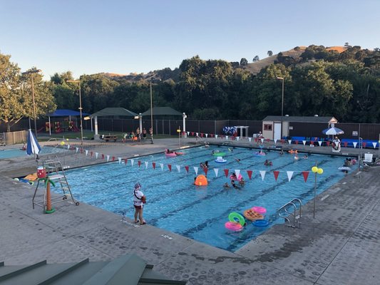 WALTER GRAHAM AQUATIC CENTER - Updated July 2025 - 80 Photos & 41 ...