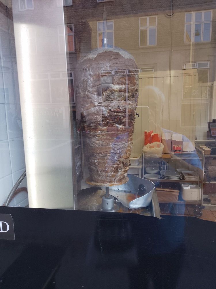 MUJAFFA’S SHAWARMA - Updated January 2025 - Istedgade 31, København ...