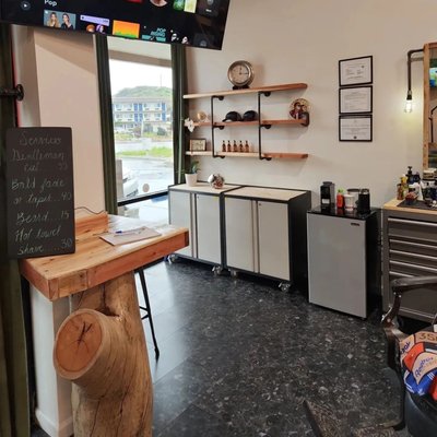 GUARDS DOWN BARBERSHOP - Updated October 2025 - 19 Photos & 30 Reviews ...