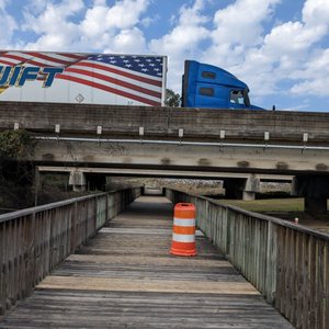 ALLIGATOR ALLEY - Updated September 2025 - 502 Photos & 183 Reviews ...