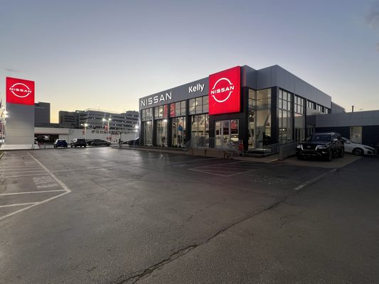 Kelly Nissan Oak Lawn