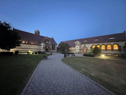 THOMAS CRANE PUBLIC LIBRARY - Updated January 2025 - 102 Photos & 57 ...