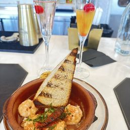 CATALÚ - Updated January 2026 - 373 Photos & 121 Reviews - 135 New Bern ...