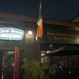 GUS’ SNUG - Updated July 2025 - 73 Photos & 74 Reviews - 38 S Main St ...