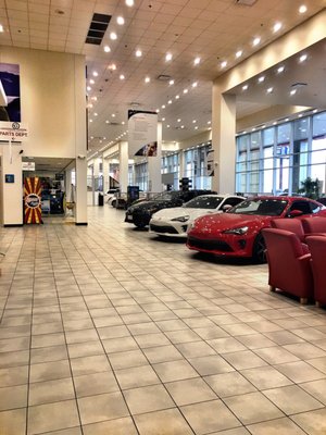 UNIVERSAL TOYOTA - Updated October 2025 - 261 Photos & 355 Reviews ...