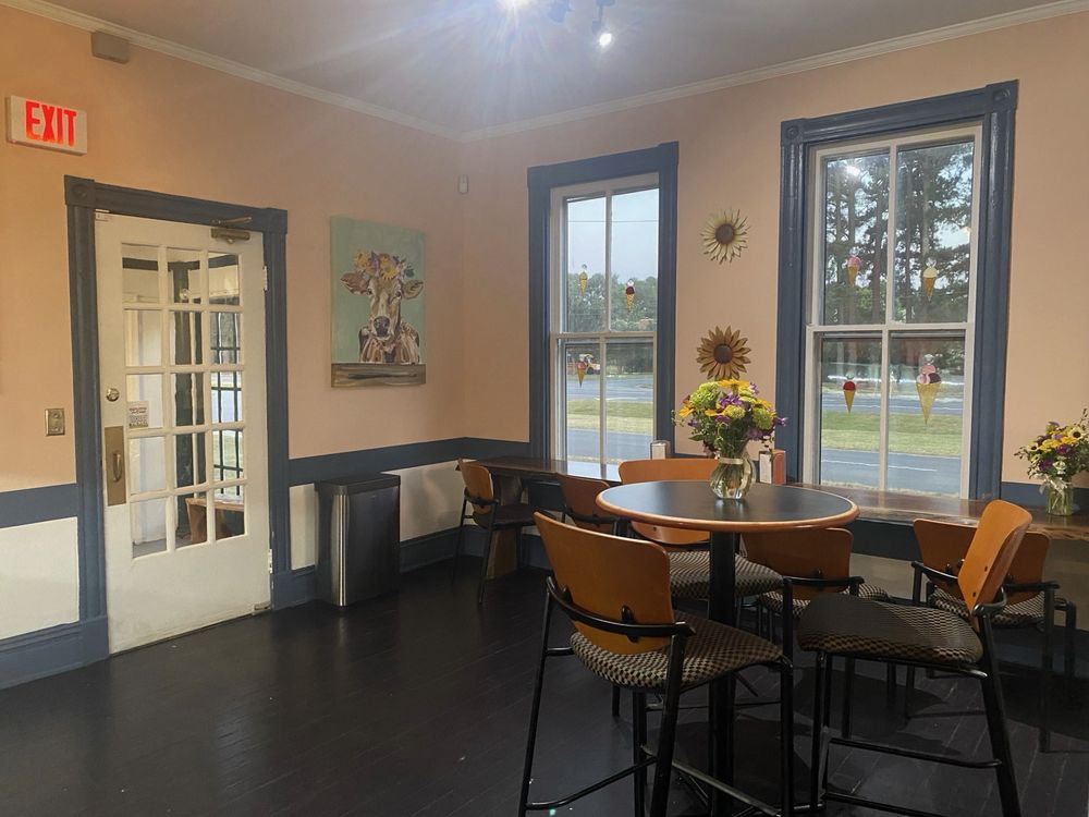 ICE CREAM AT THE TOANO FLOWER FIELD - Updated August 2024 - 22 Photos ...