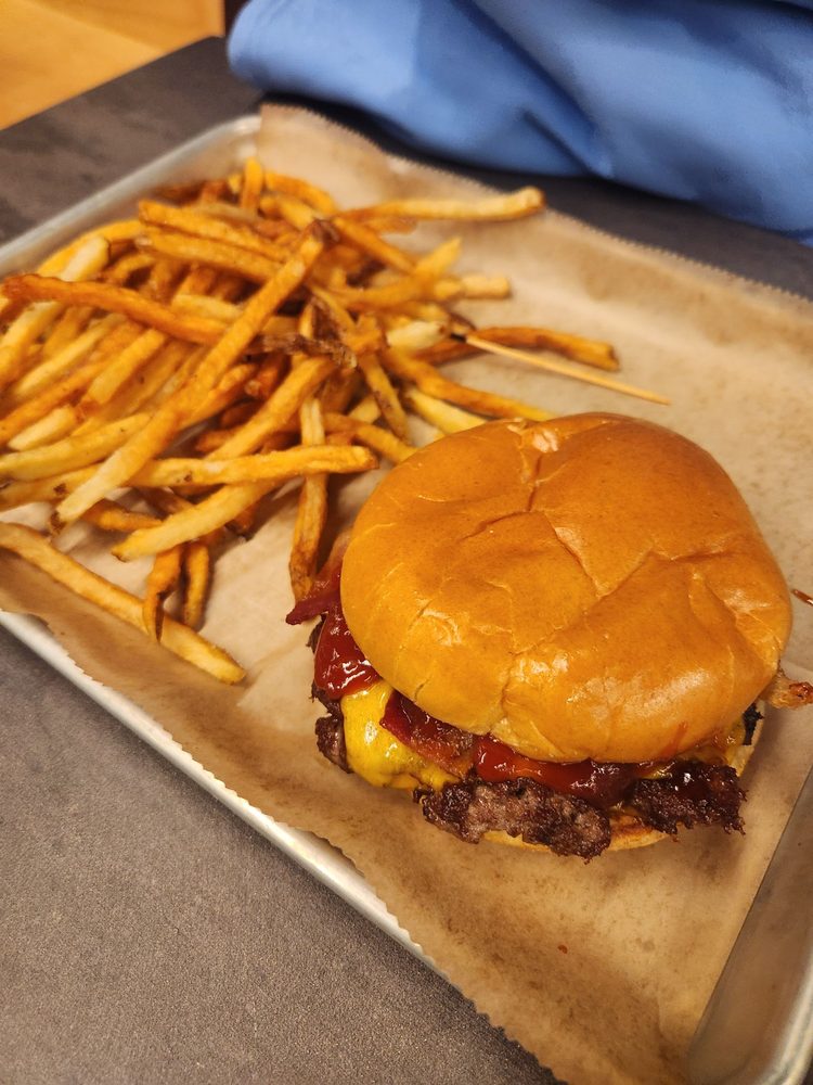 LR BURGER - Updated July 2025 - 51 Photos & 35 Reviews - 3151 Main St ...