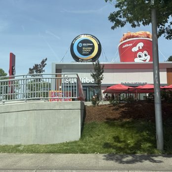 JOLLIBEE - Updated July 2025 - 48 Photos & 39 Reviews - 10875 NE ...