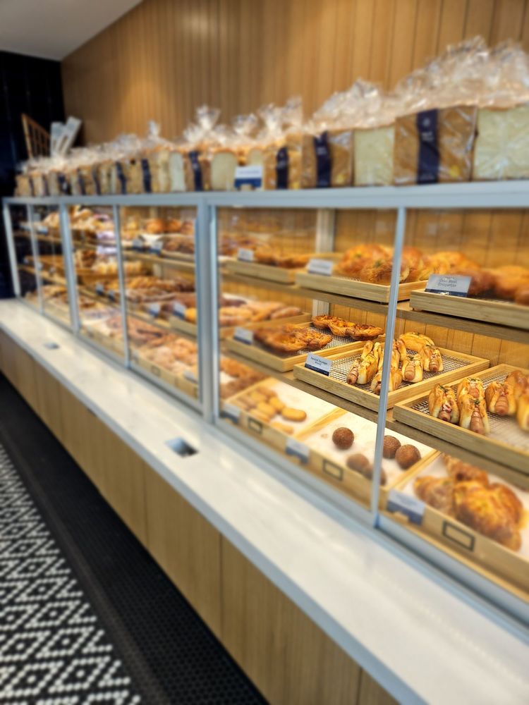 PARIS BAGUETTE - Updated August 2024 - 50 Photos & 18 Reviews - 3420 ...