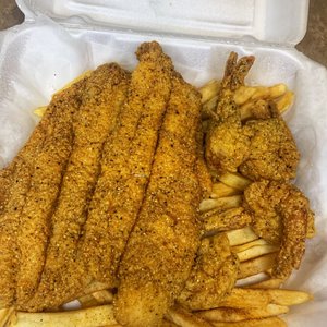 WHALES WINGS AND SEAFOOD - Updated April 2025 - 18 Reviews - 15917 S ...