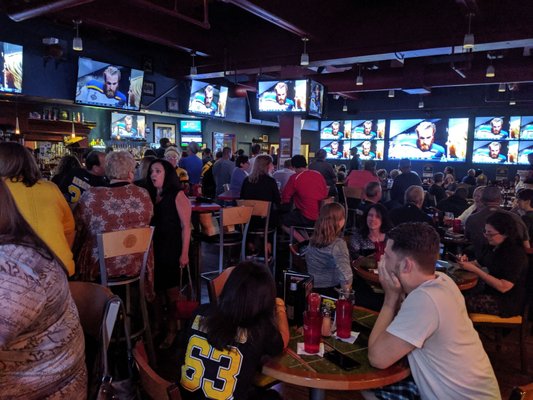 SCOREBOARD SPORTS BAR AND GRILL - 122 Photos & 231 Reviews - 15 ...