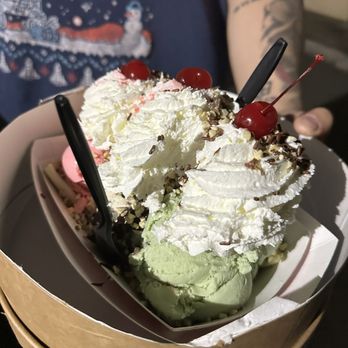 CLANCY’S ICE CREAM PARLOUR - Updated July 2024 - 768 Photos & 979 ...